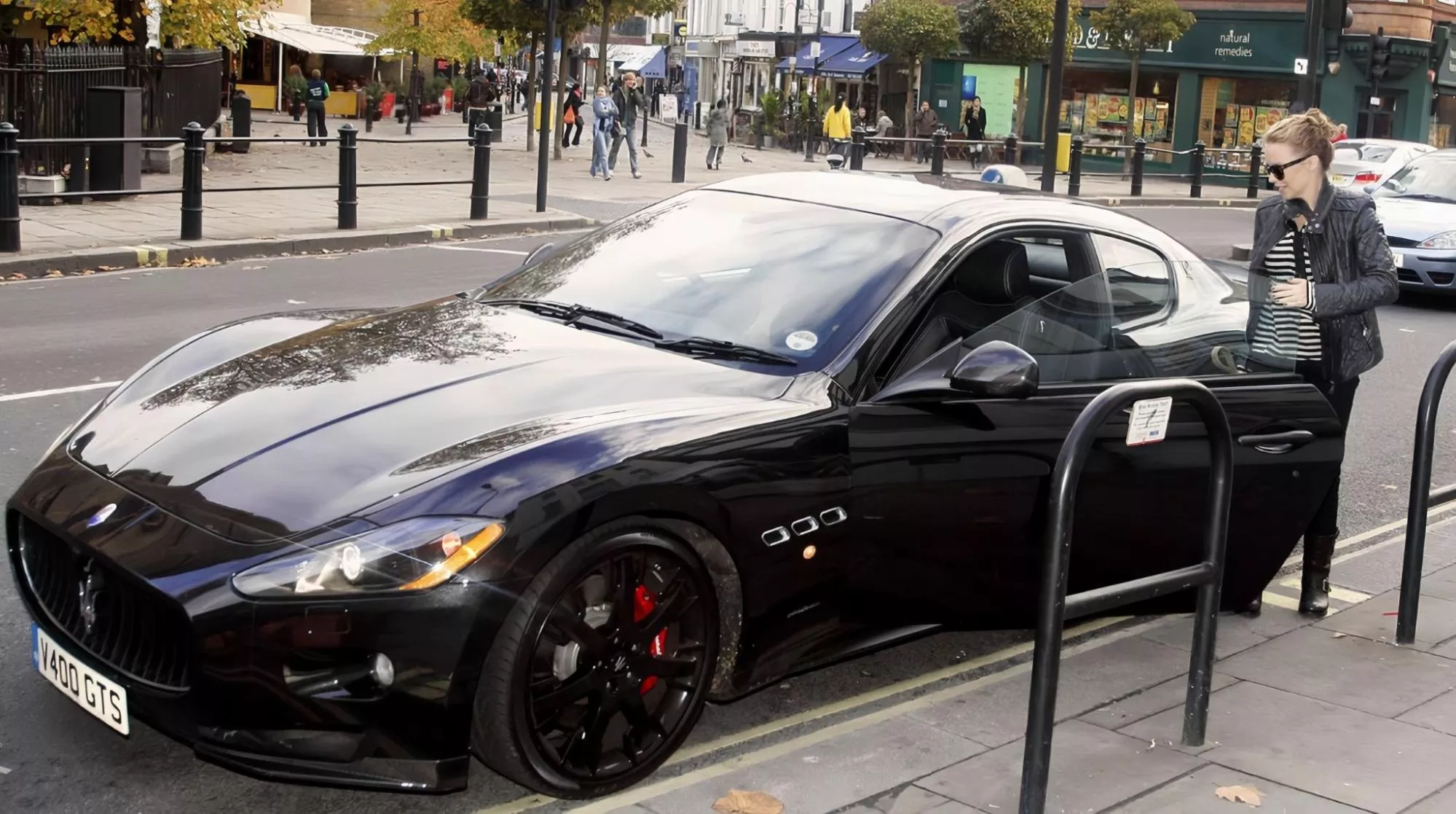 Australian Music Legend Reveals Living Will: Family to Inherit Designer ...