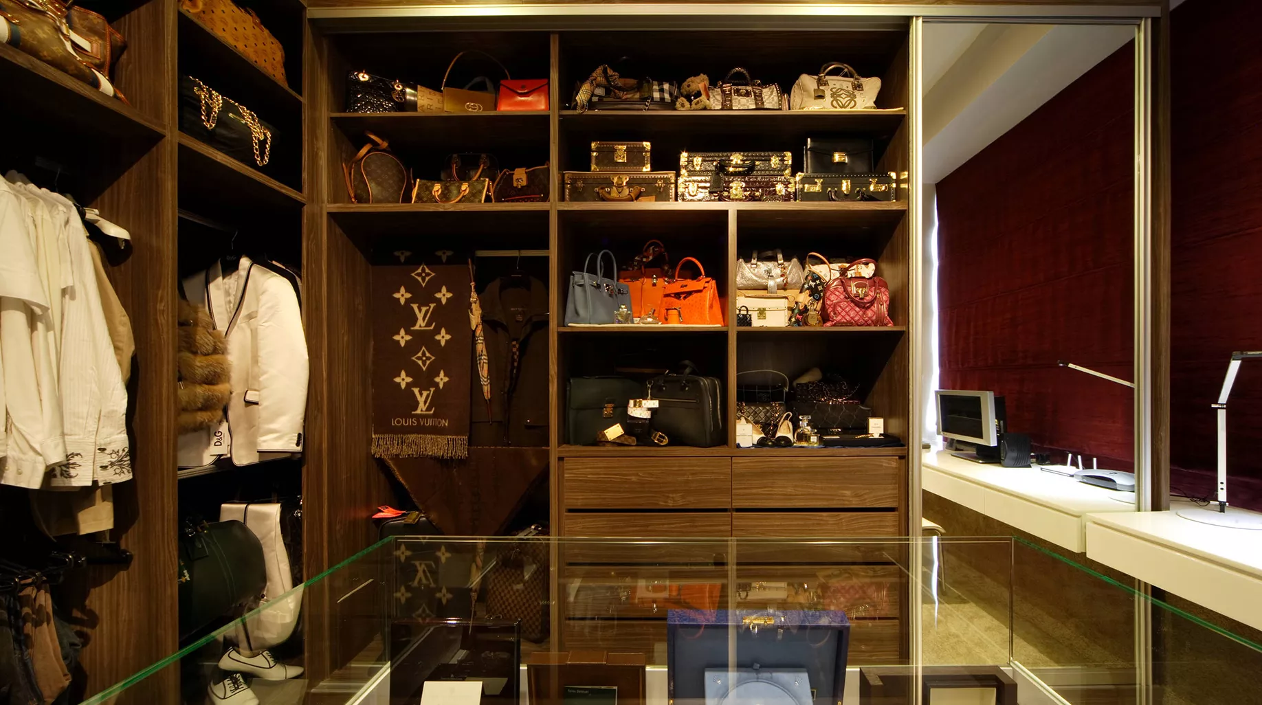 Australian Music Legend Reveals Living Will: Family to Inherit Designer ...